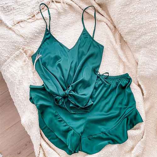 About Us – Pretty Bash